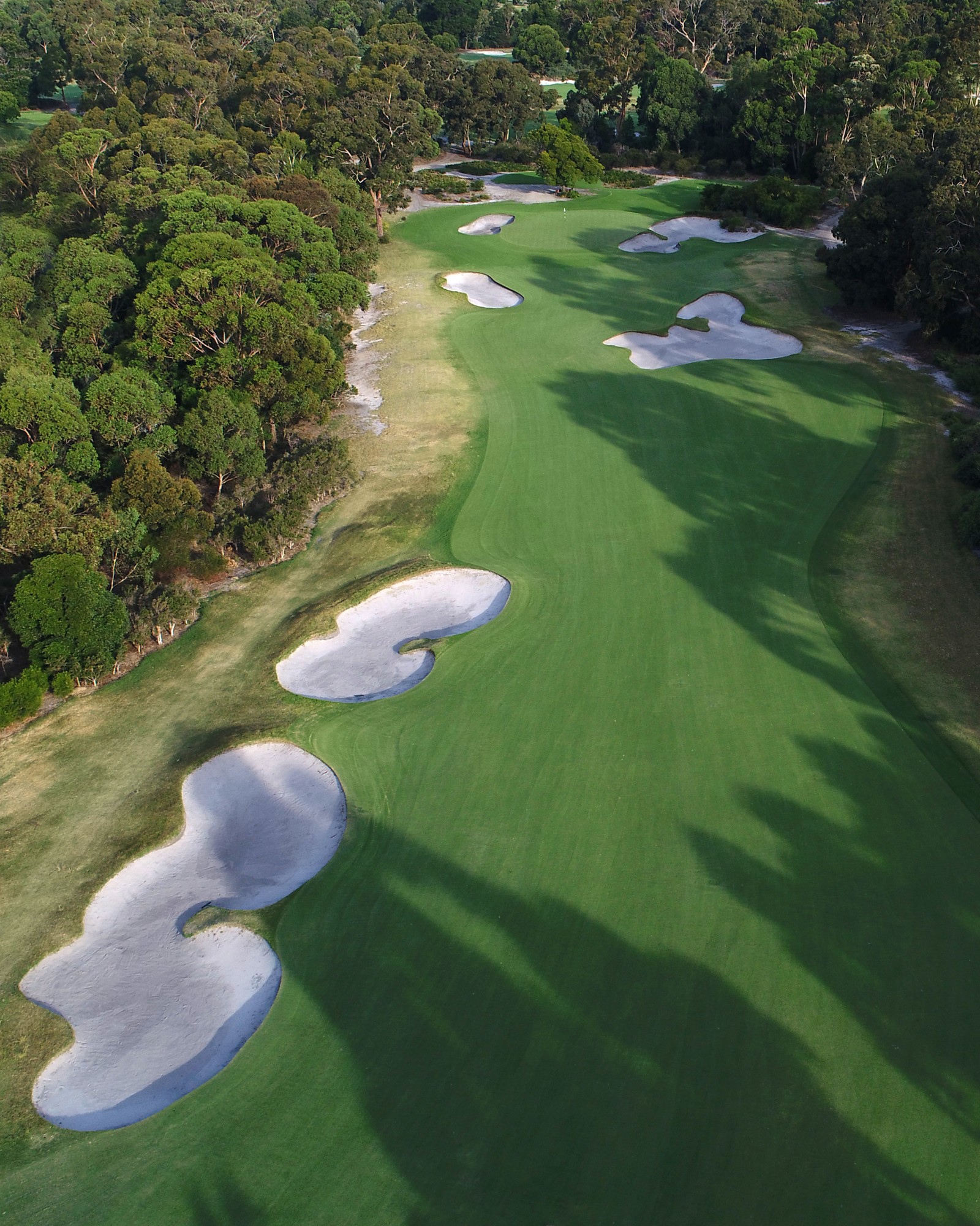 Women's Golf Magazine - Melbourne’s Sandbelt Golf Guide